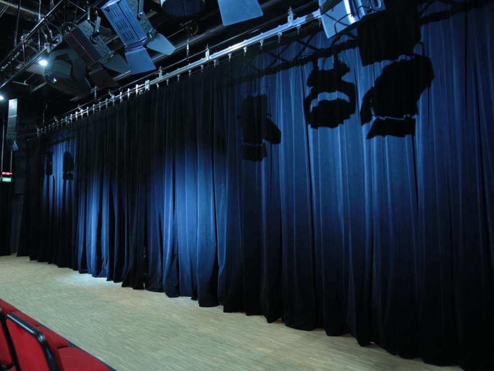 BSC System - Stage platforms - curtains - stage mechanics - sales