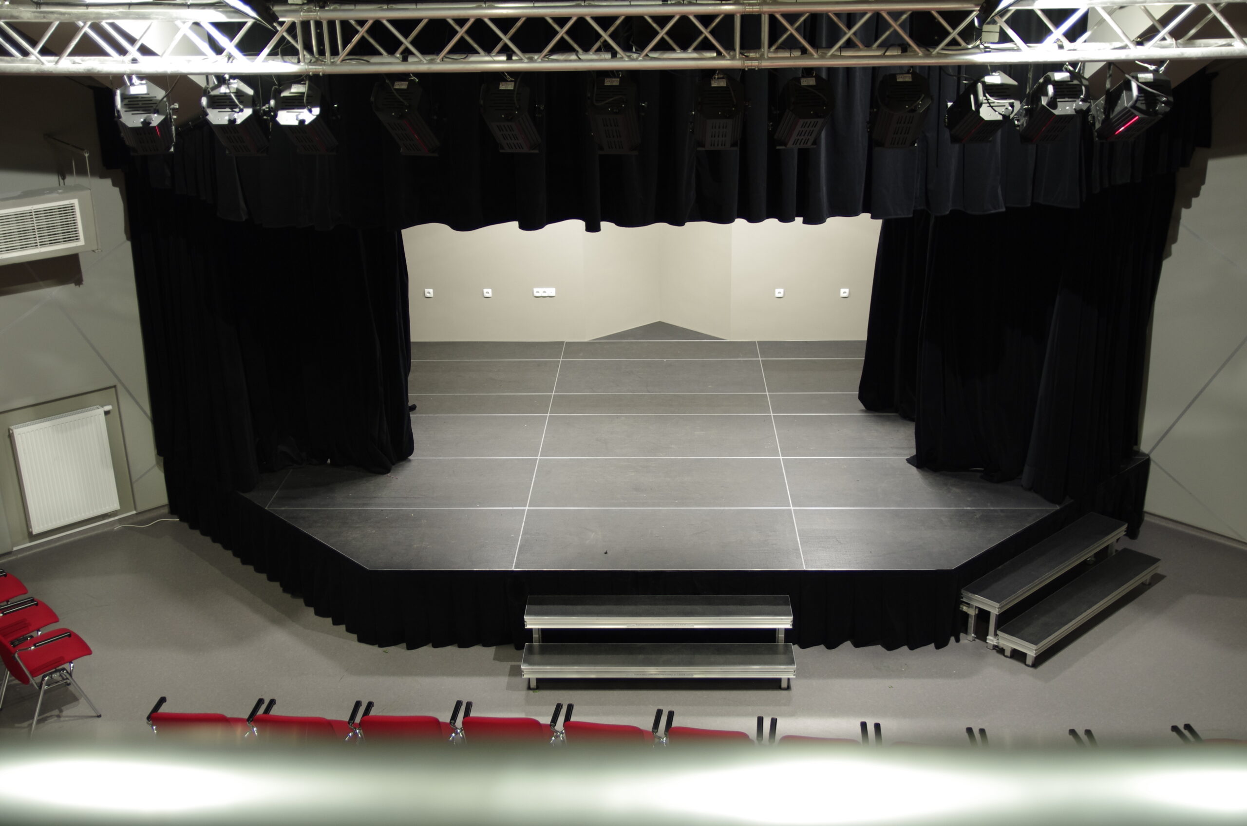 BSC System - Stage platforms - curtains - stage mechanics - sales